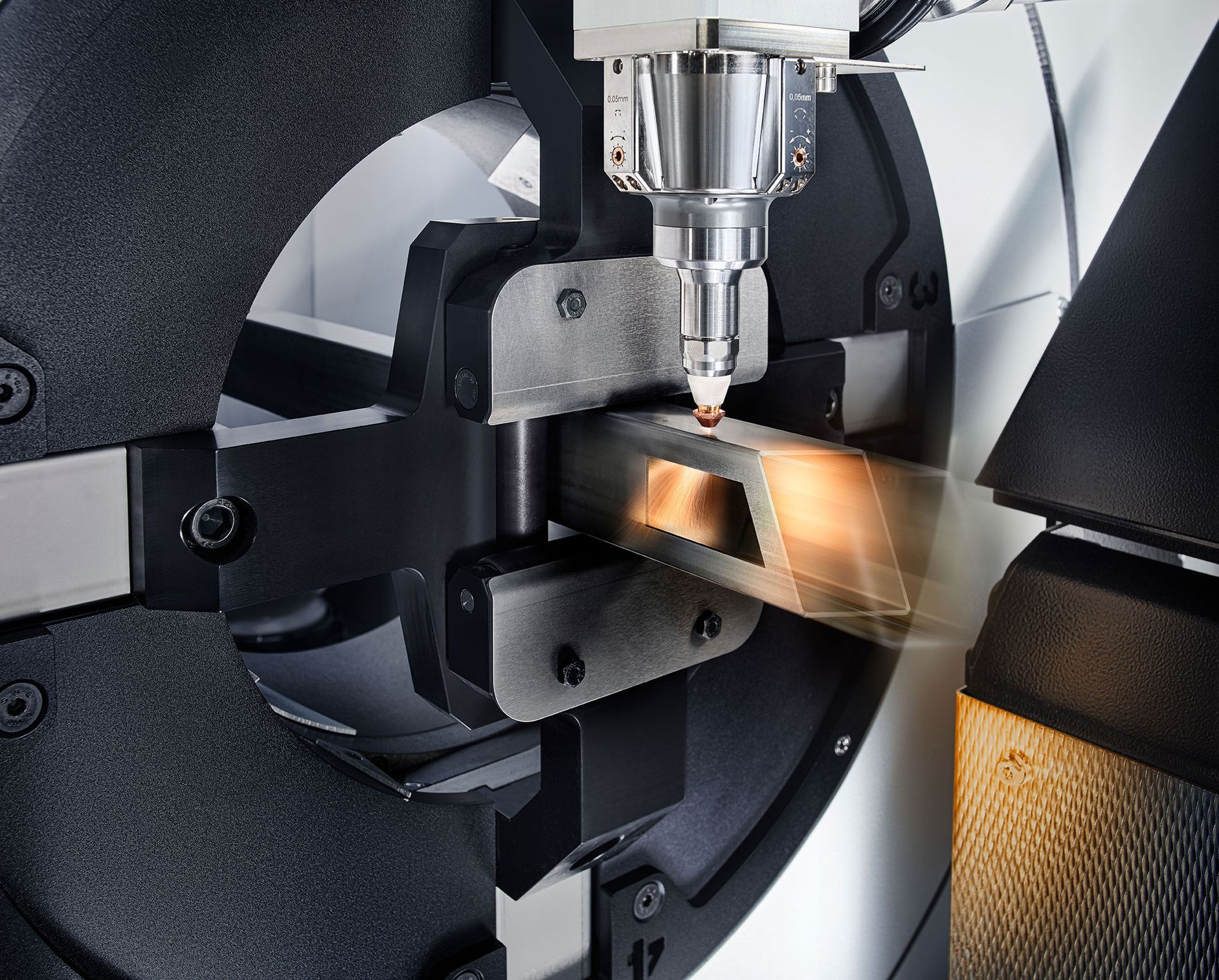 Debitare laser teava, tabla, platbanda si profile